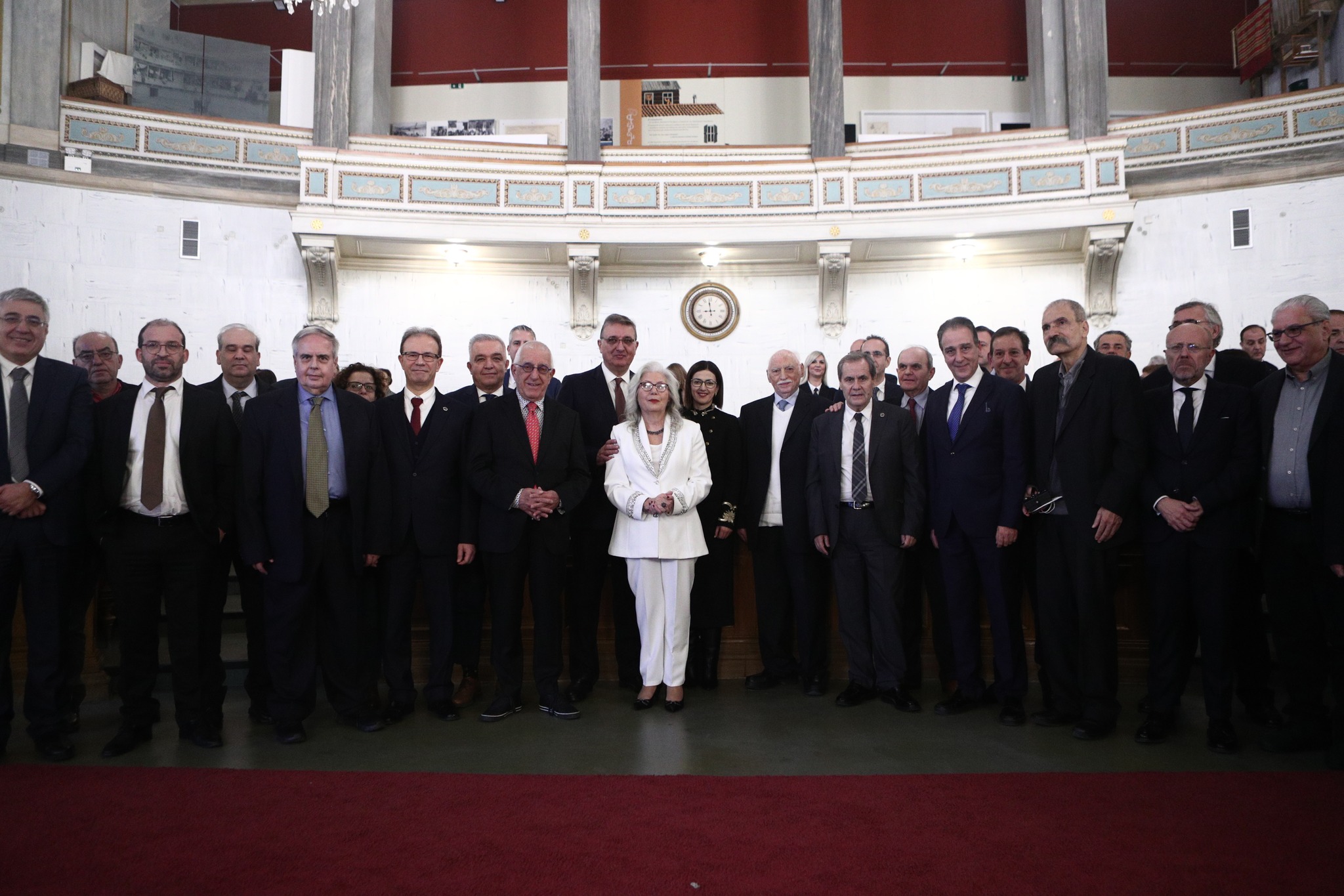 Δελτίο Τύπου Π.Ι.Σ.: Ο Πανελλήνιος Ιατρικός Σύλλογος τίμησε τους τέως ...